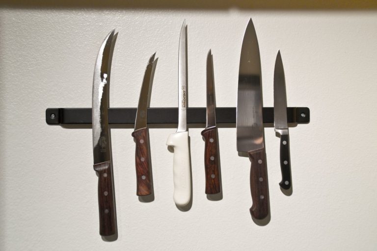 What You Should Know About VG-10 Steel: A Complete Guide - Knife Pulse