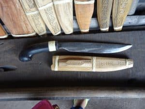 What is a Bolo Knife? Is It Different From Machetes?! | Knife Pulse